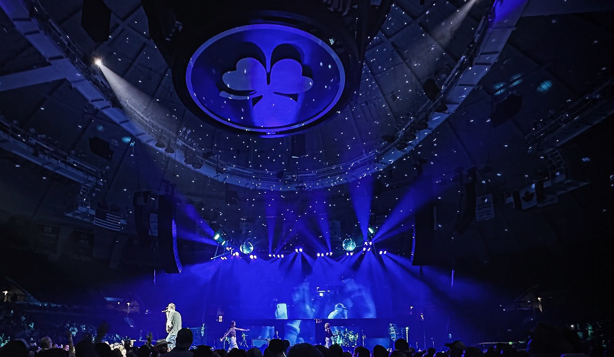 Walker Hayes Brings Bandit Lites and The Darkroom Creative on Duck Buck ...