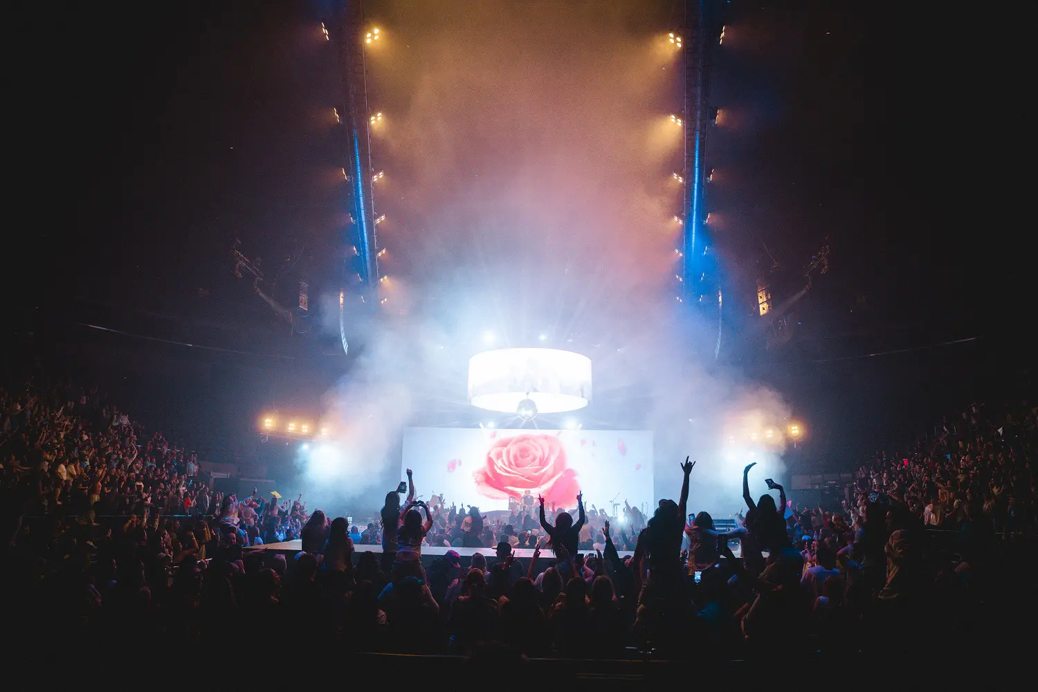 Bandit Lights Up “Beautiful Blur” with LANY - Bandit Lites